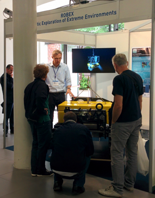 » 2015 » August - ROBEX